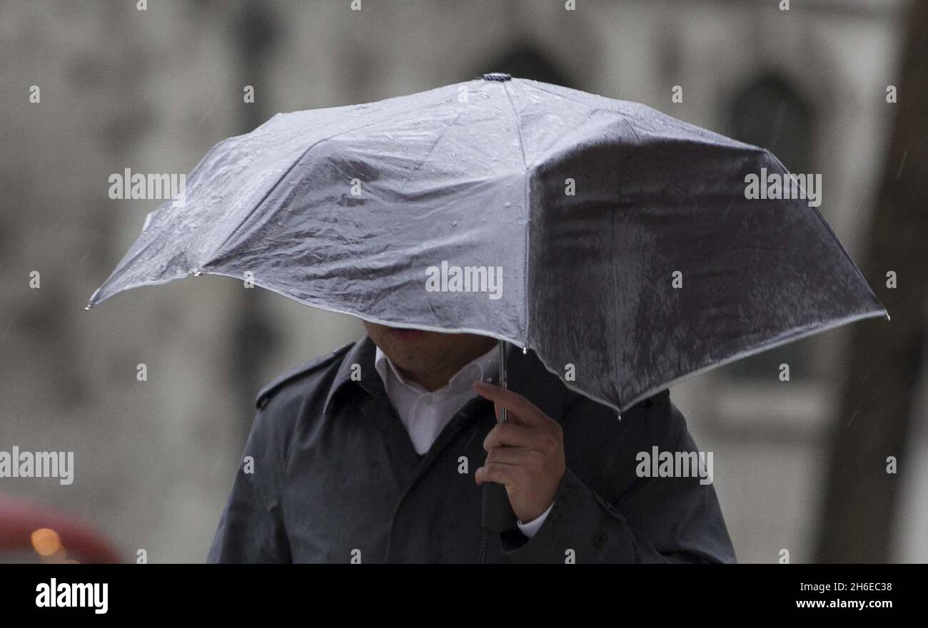 Heavy rain in London this morning Stock Photo - Alamy