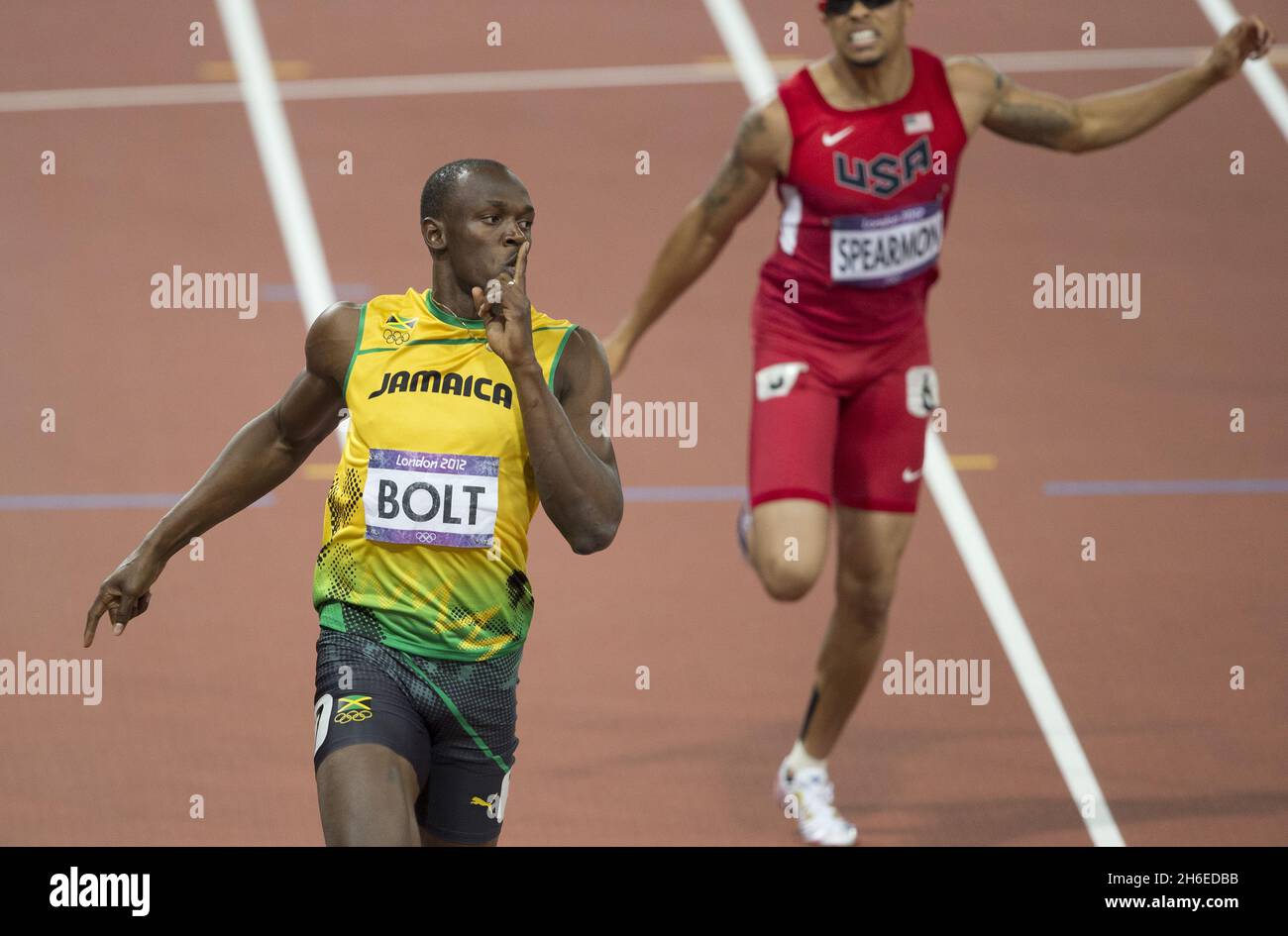 Usain Bolt wins the 200 meter final during the London 2012 Olympic ...
