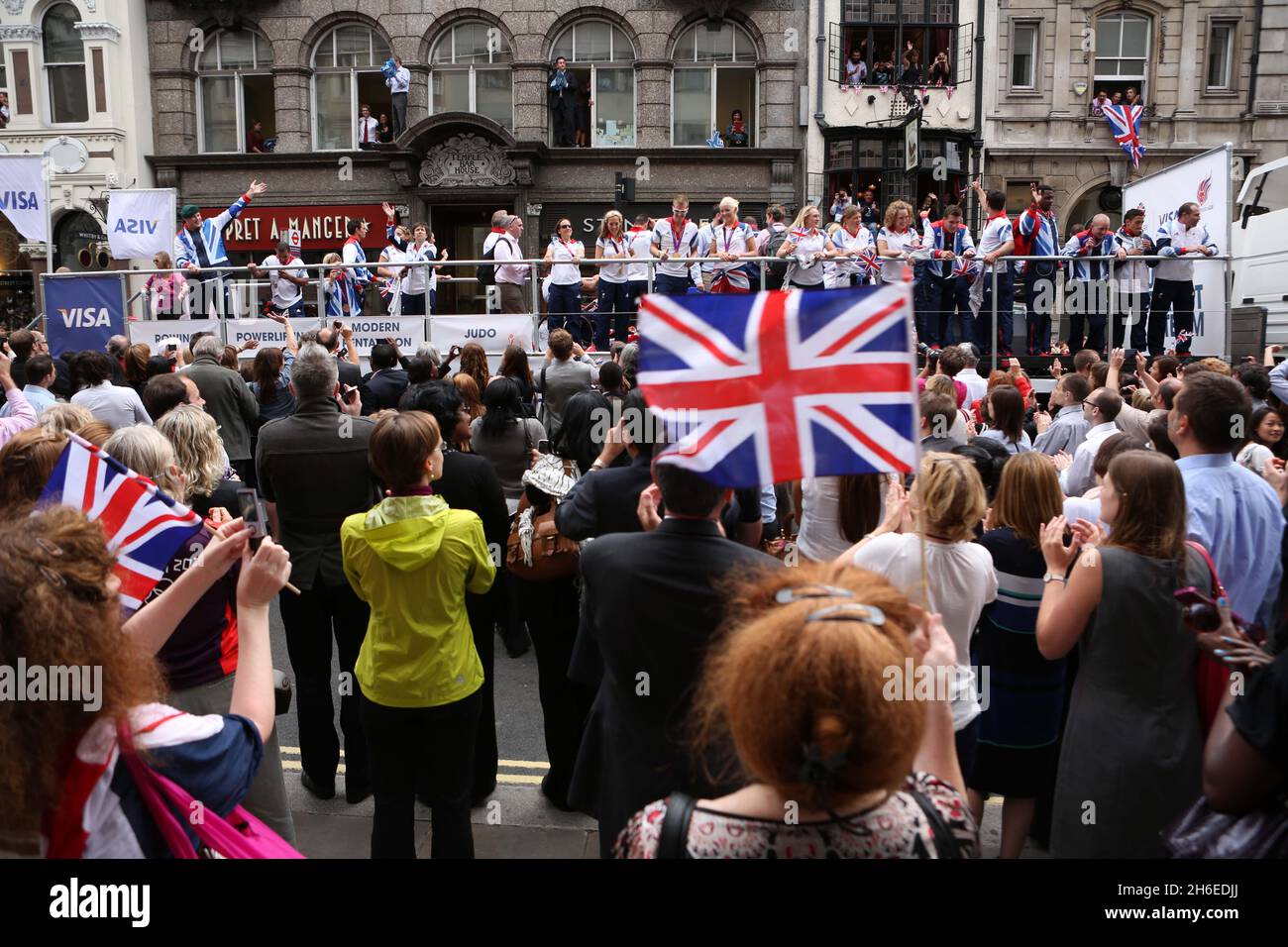 GB Supporters watch the GB Olympic and Paralympic parade through ...