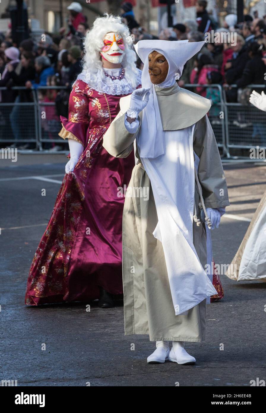 Revellers at the New Year's Day Parade in London Stock Photo - Alamy