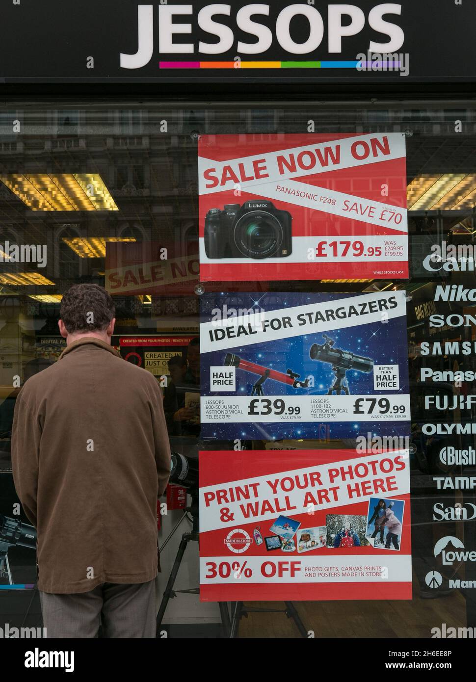 Jessops photographic shop on New Oxford Street in London Stock Photo ...