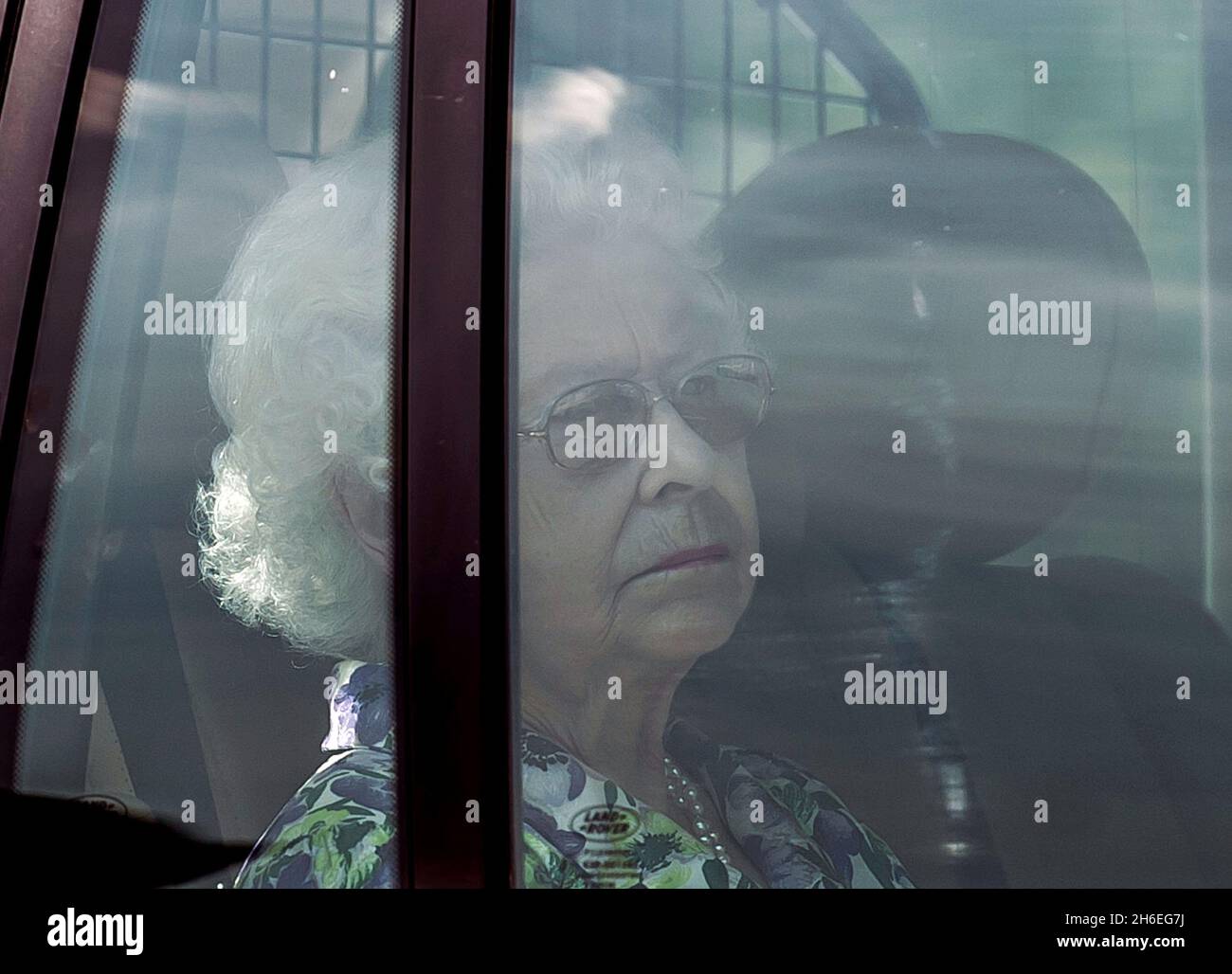 The Queen arrives back at Buckingham Palace this afternoon ahead of the ...