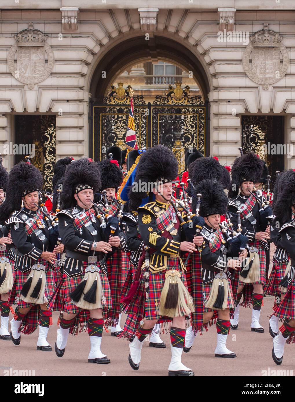 The Vancouver Police Pipe Band performed at the Changing of the Guard ...