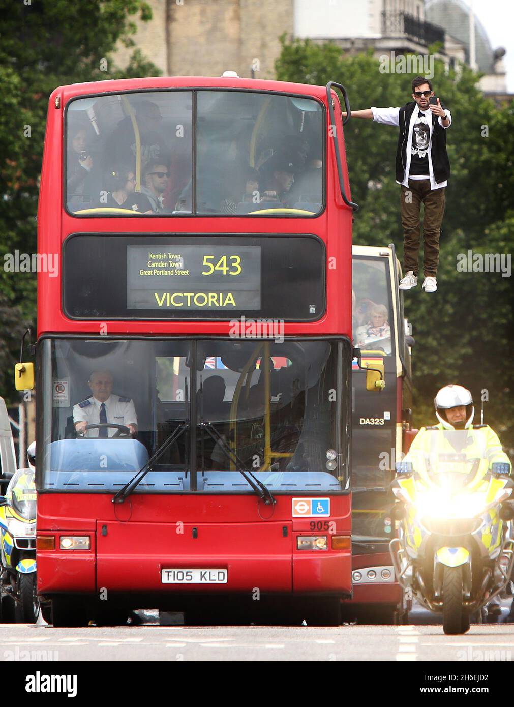 Dynamo Magician Levitation