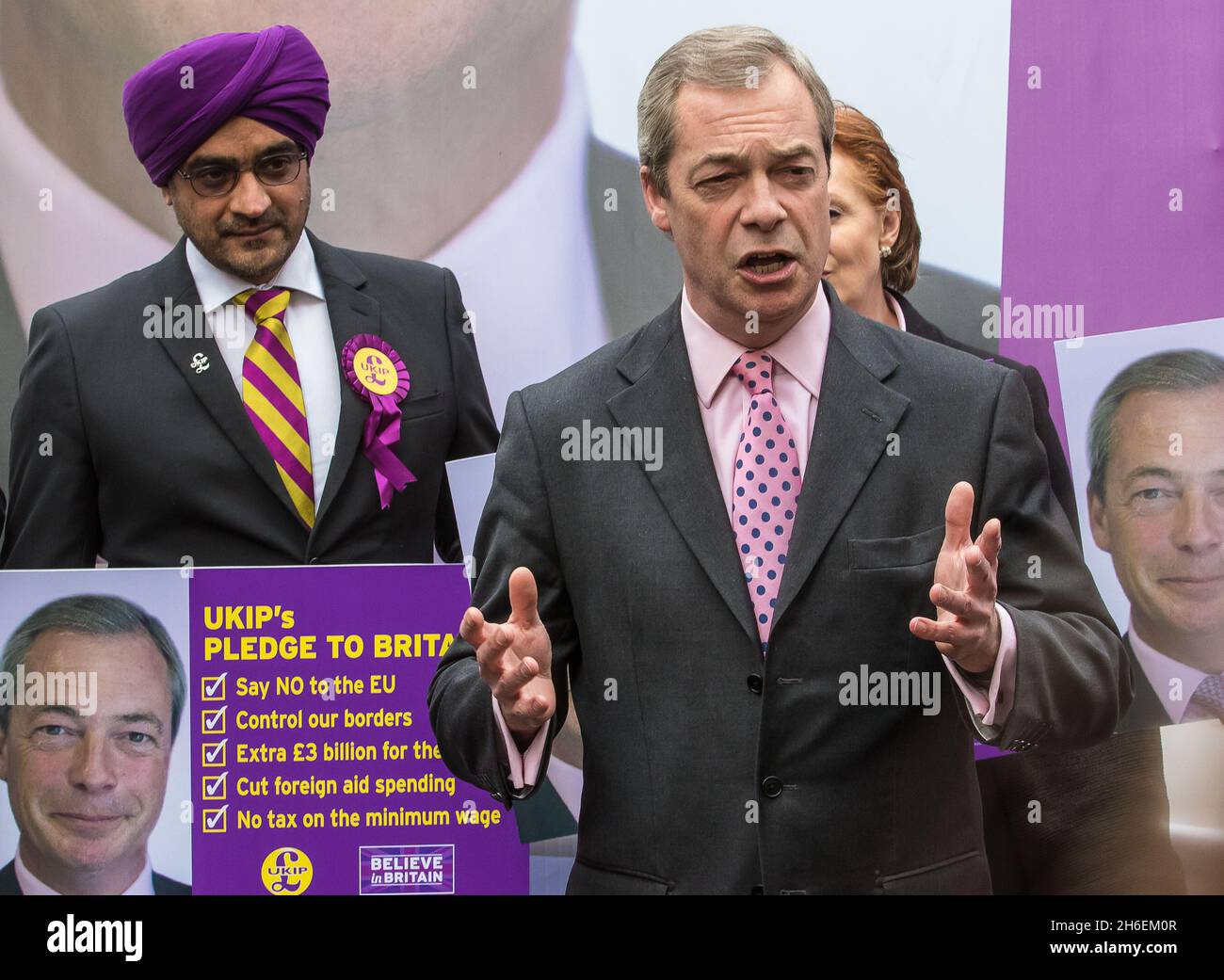 Nigel Farage kick starts his election campaign by launching a UKIP ...