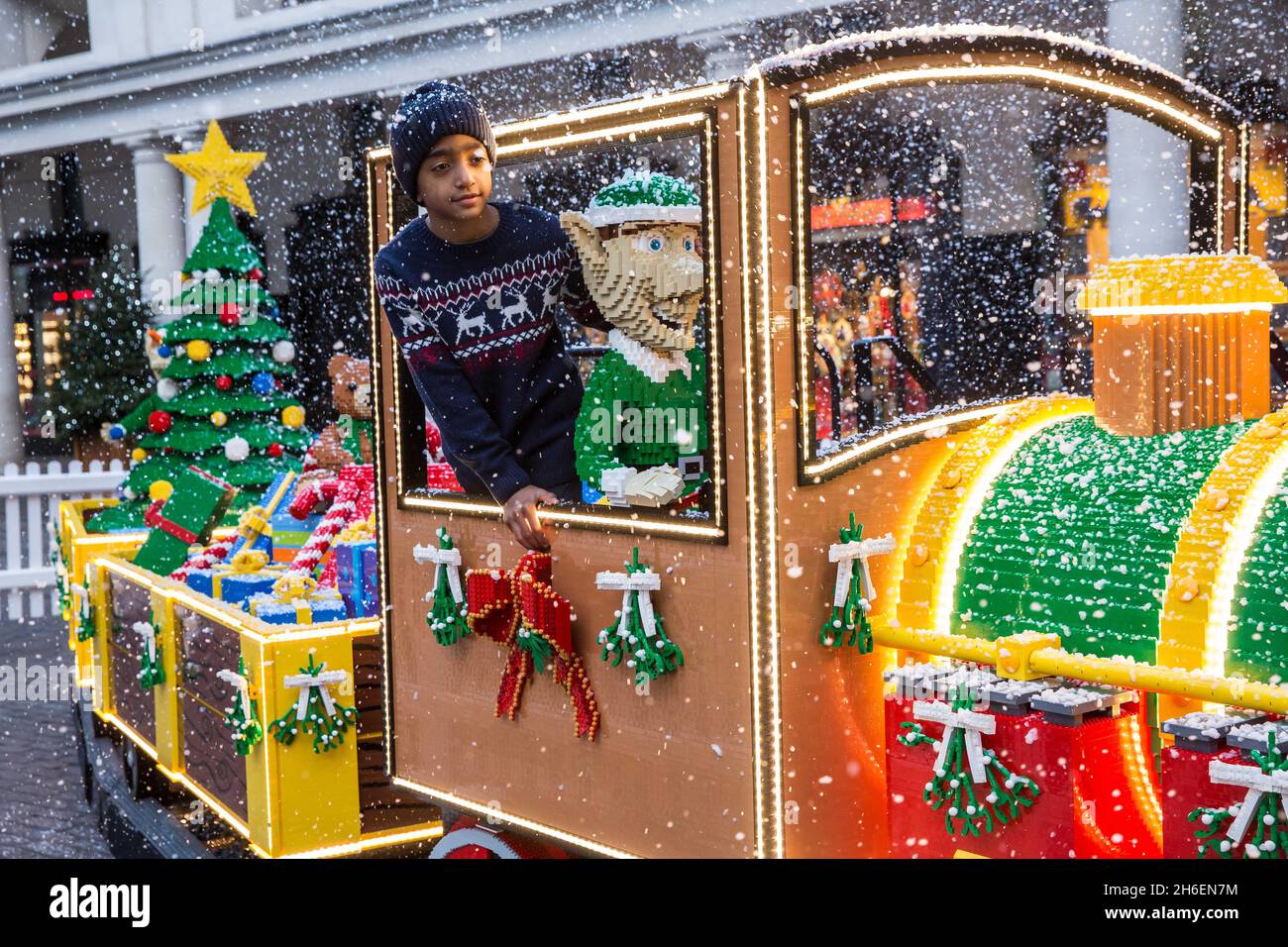 The Lego Santa Express made with 500,000 Lego bricks in Covent Garden ...