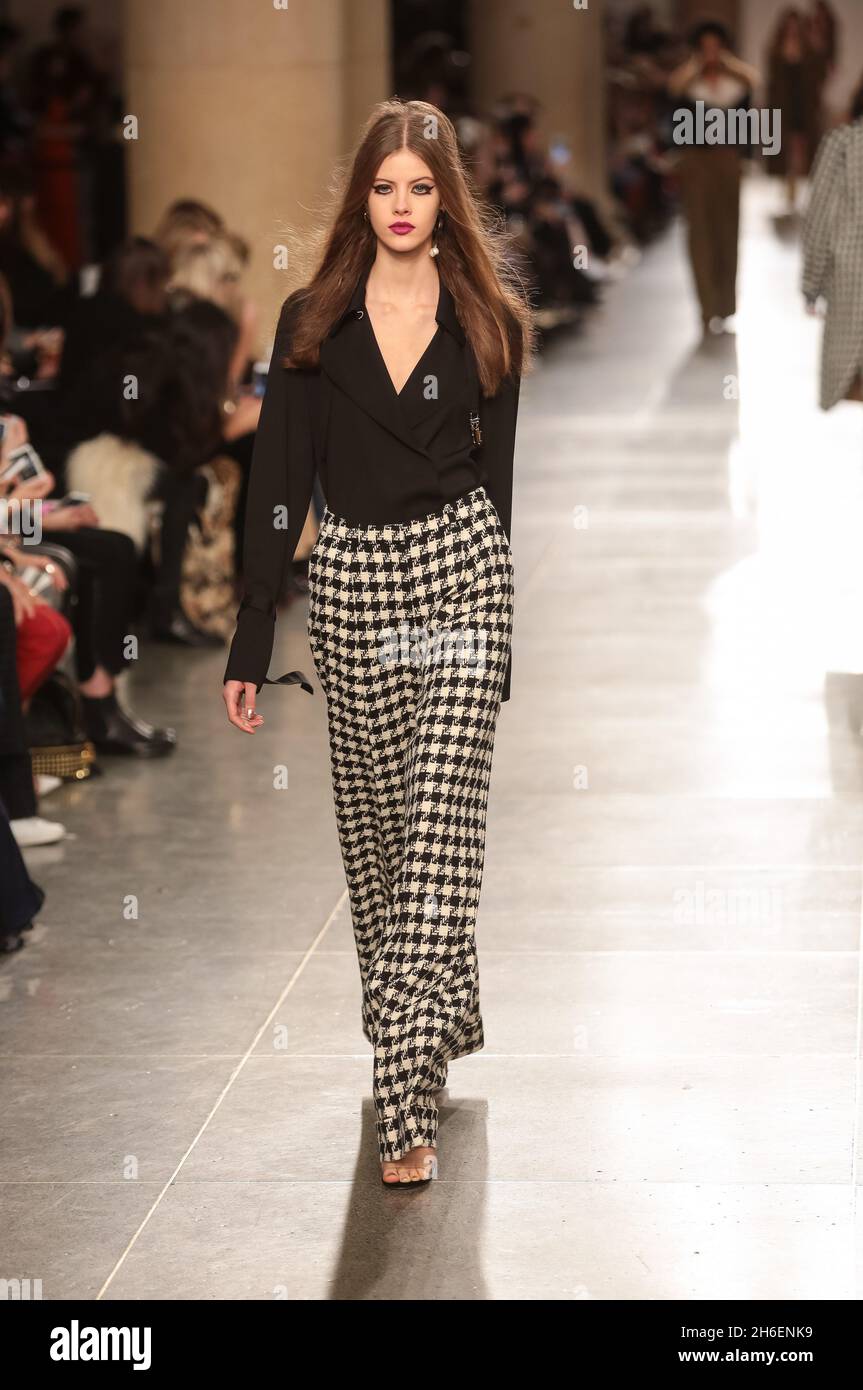 The Topshop Unique catwalk show at London Fashion Week Stock Photo - Alamy