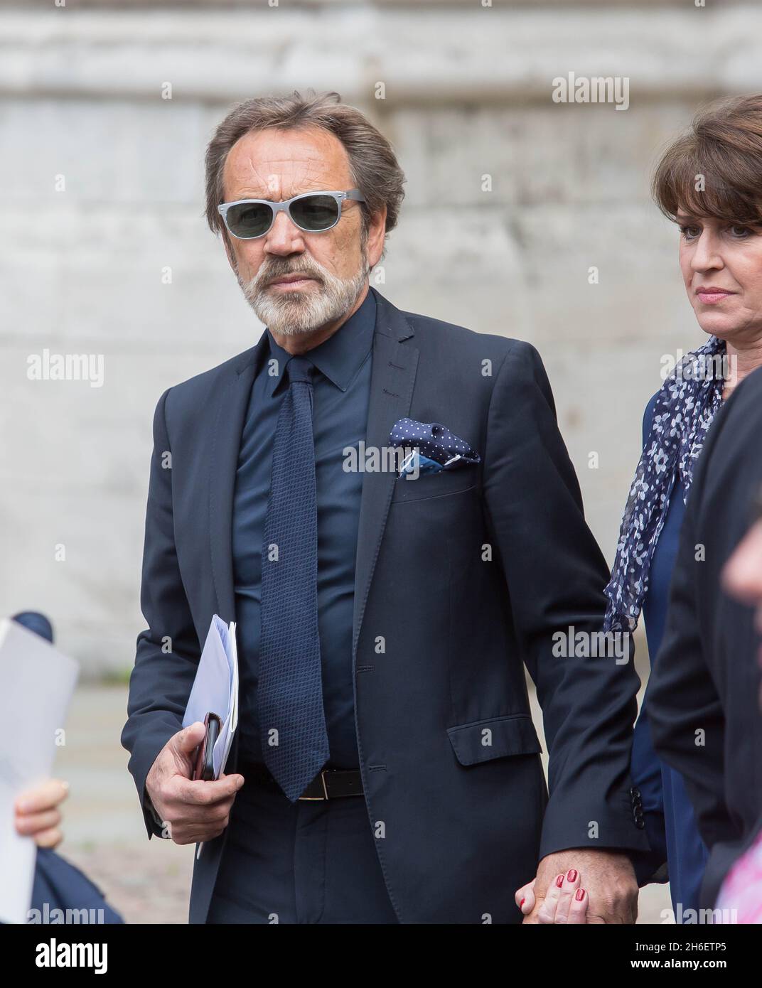 Robert Lindsay attends Ronnie Corbett memorial service held at ...