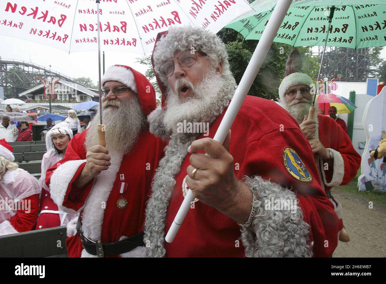 Santas from all over the world gathered at the Bakken funfair in ...