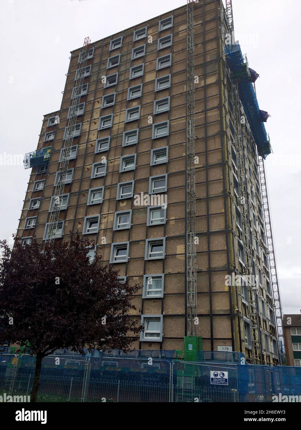 Cladding on Clements court in Hounslow has now been removed from the ...