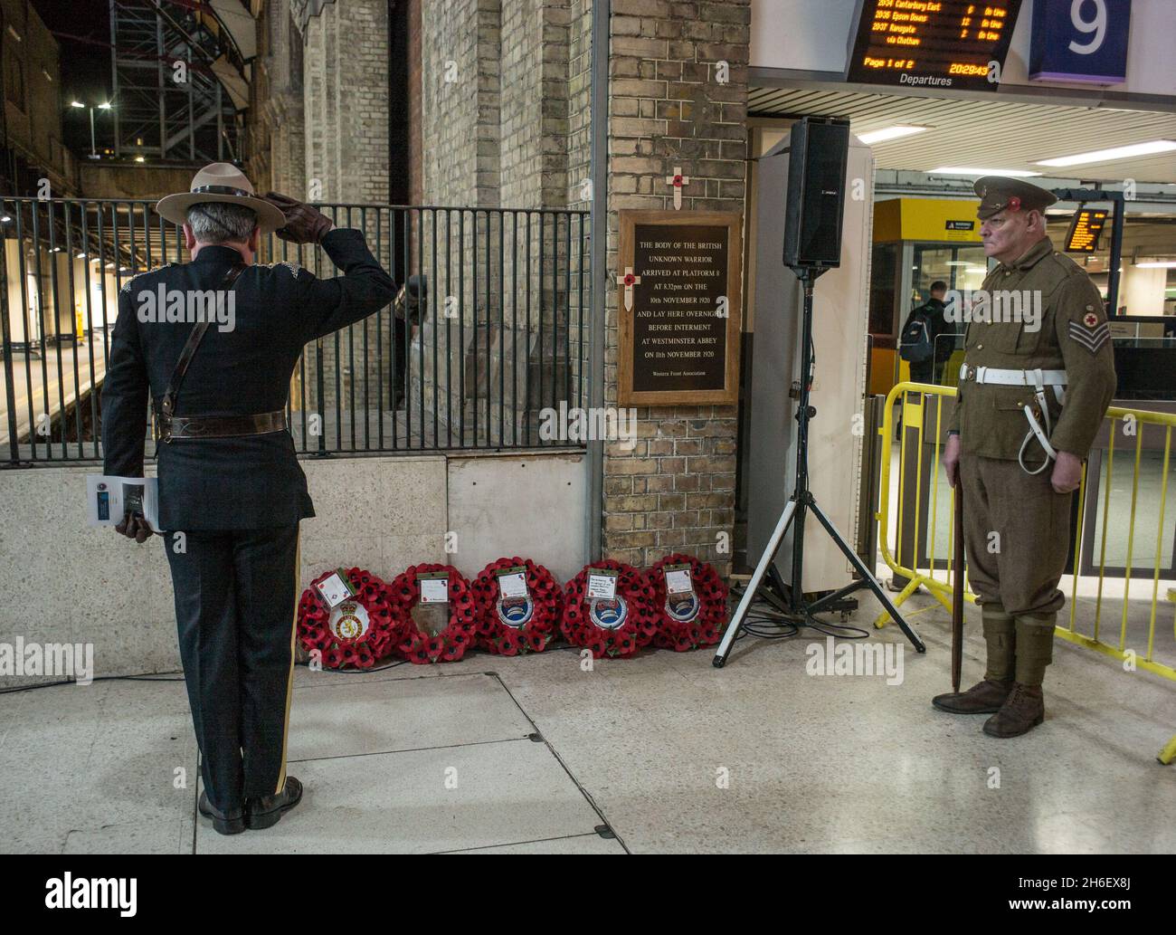 The Western Front Association holds a ceremony at Victoria Station ...