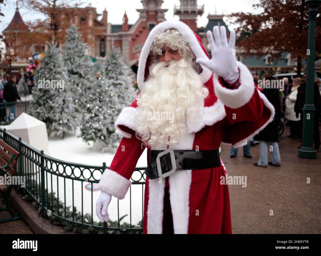 Disneyland paris christmas hi-res stock photography and images - Alamy