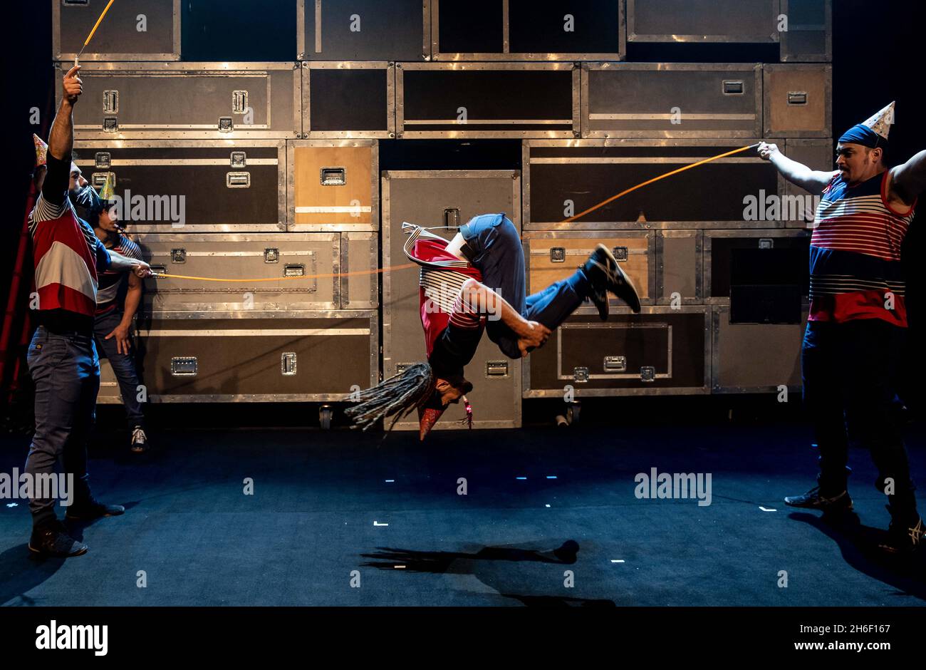 Transit, the gravity-defying show from the quois circus performers of ...