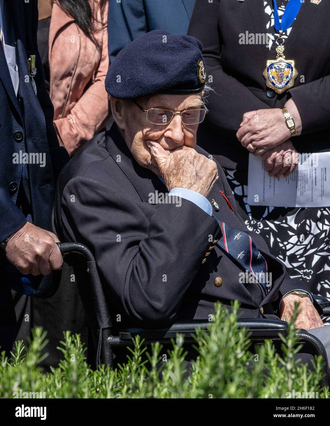 D-Day veteran Ivan Jennings, 95 years old, an Able Seaman on HMS ...