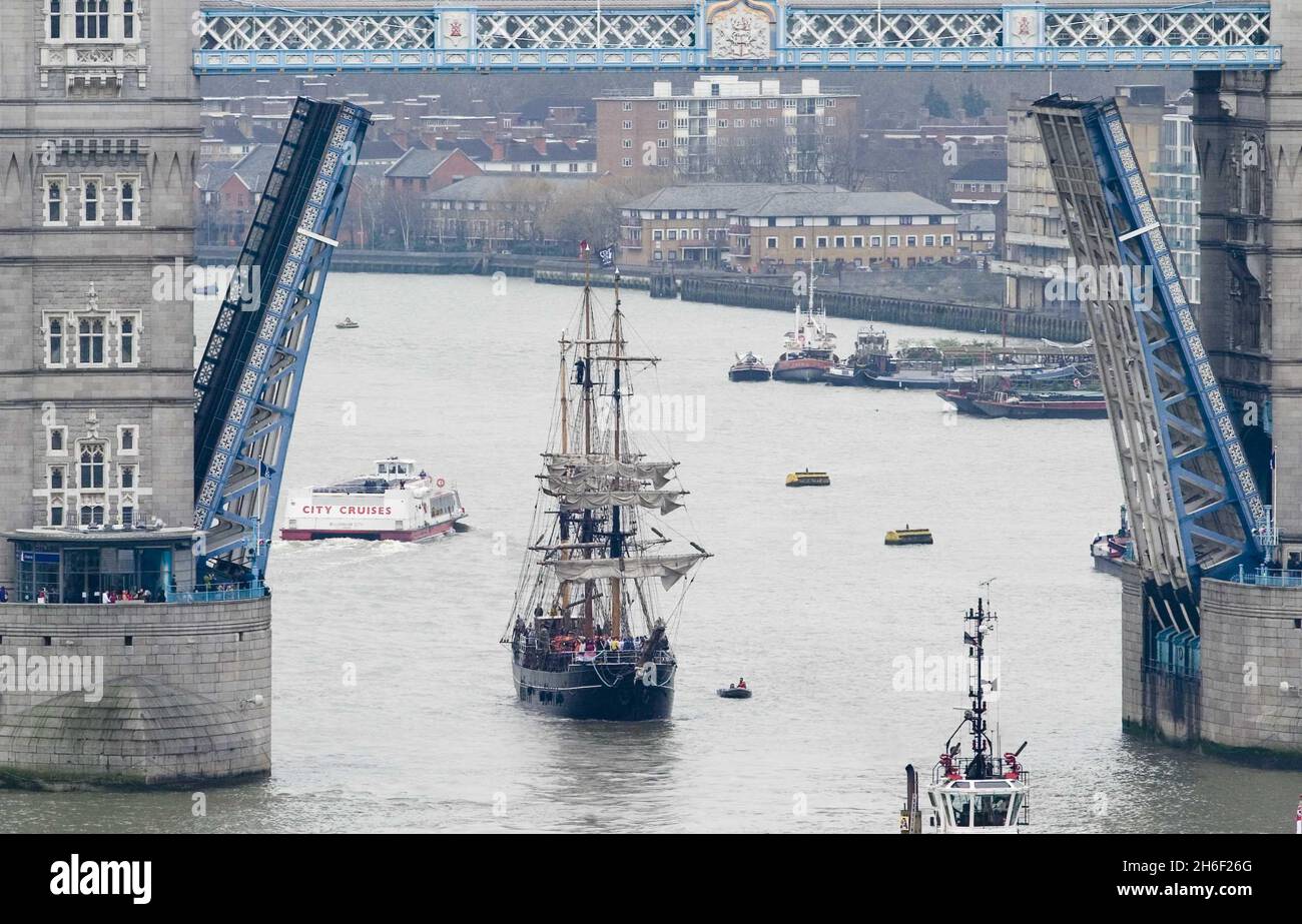 'The Zong' a replica 18th century wooden Slave ship sailed down the ...