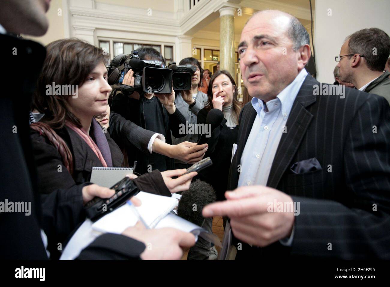 Boris berezovsky wife hi-res stock photography and images - Alamy