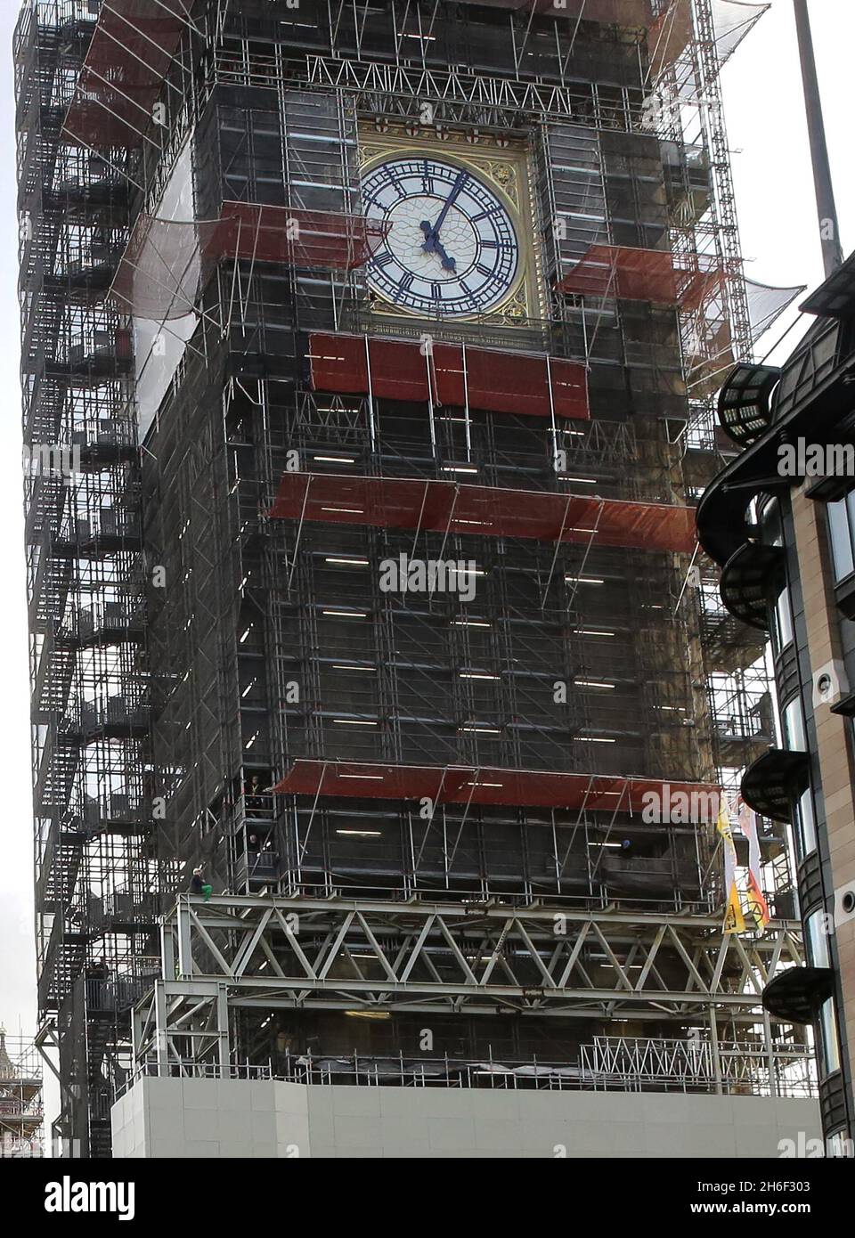 Extinction Rebellion protestor scales Big Ben tower dressed as Boris ...