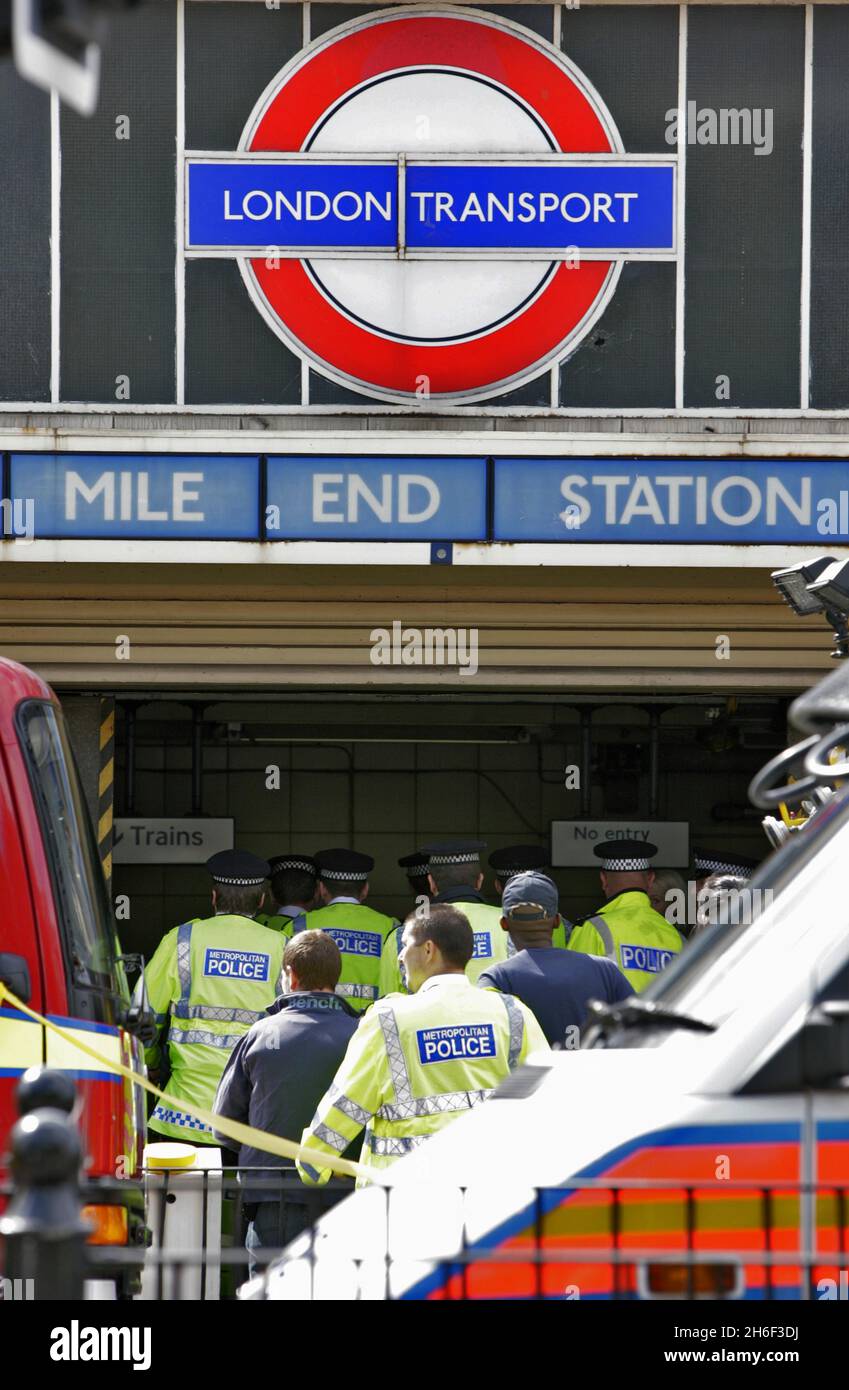 Mile end underground station hi-res stock photography and images - Alamy