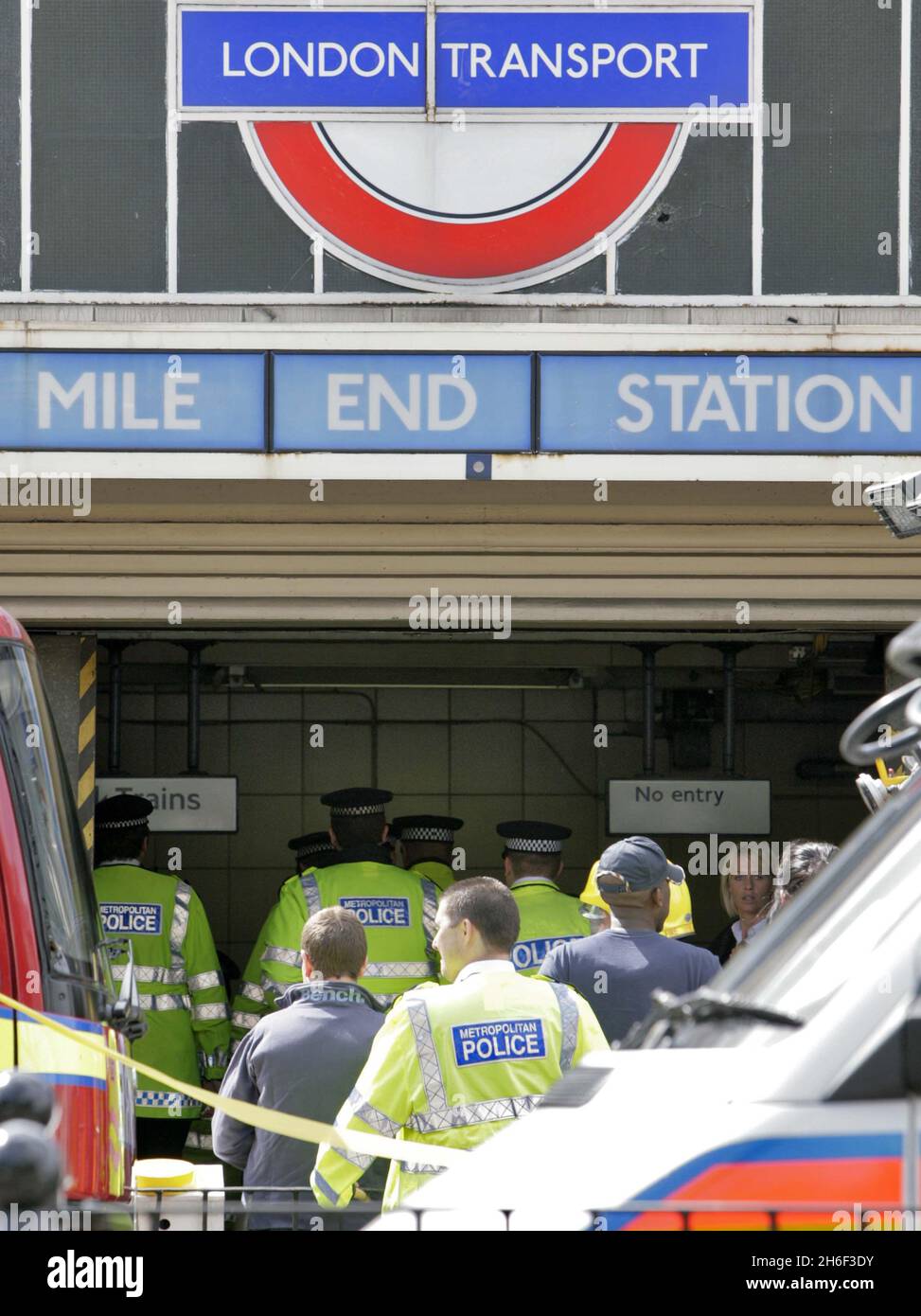 Mile end underground station hi-res stock photography and images - Alamy