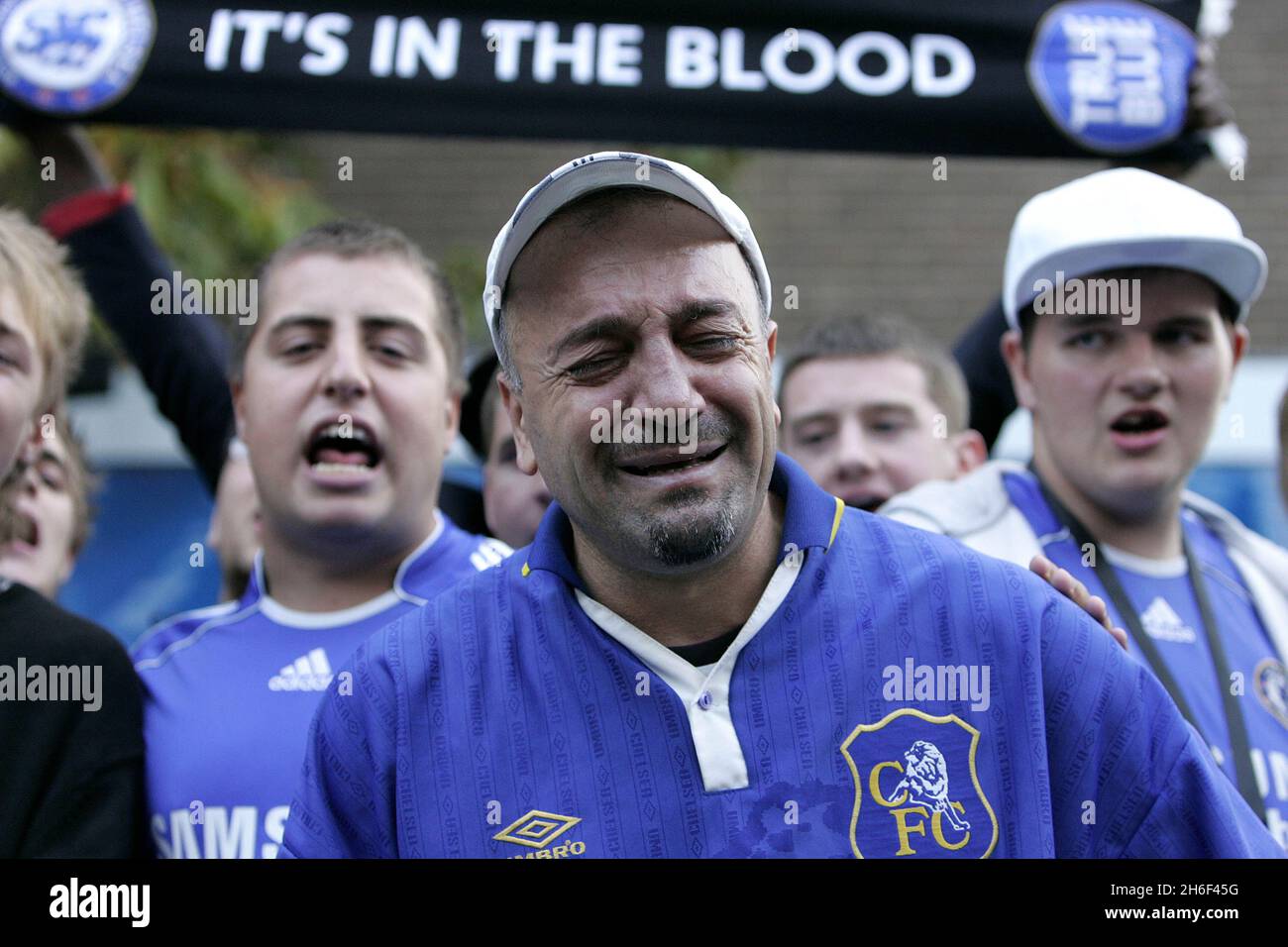 Chelsea fans crying hi-res stock photography and images - Alamy