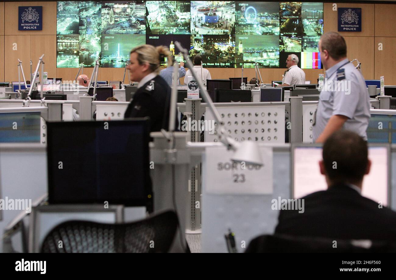 Security Heightened As London Prepares for the New Year. A police ...