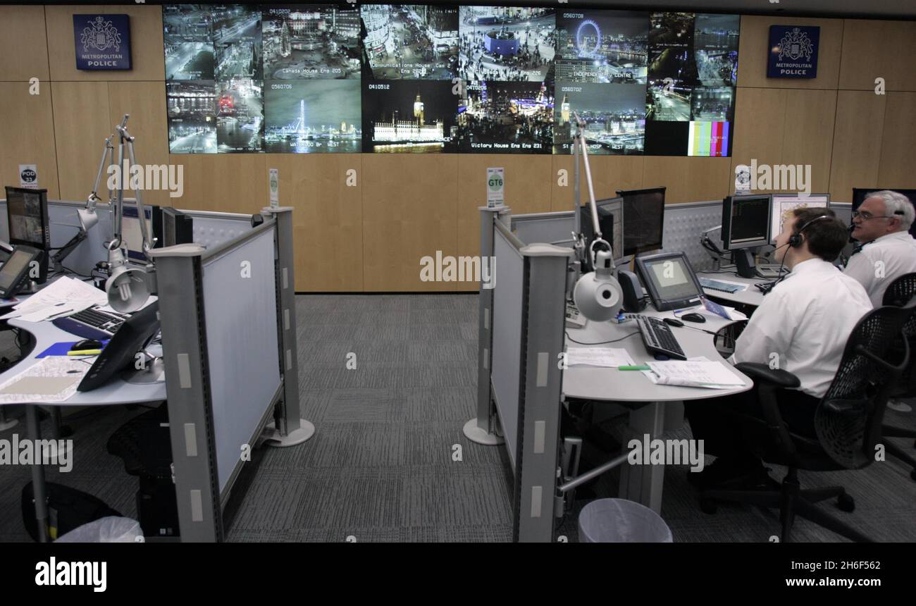 Security Heightened As London Prepares for the New Year. A police ...