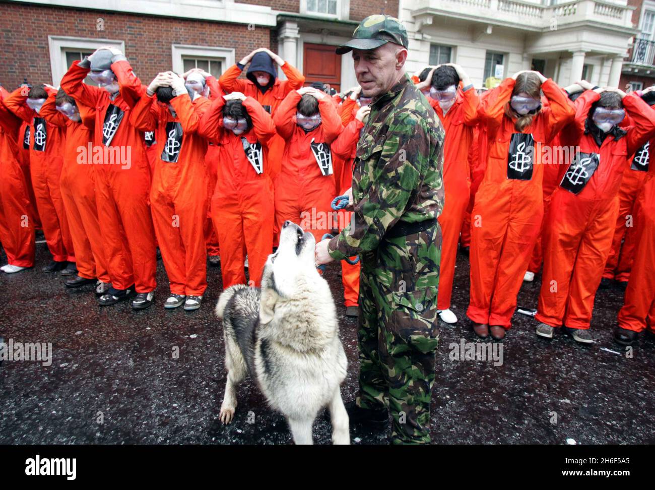 Amnesty International protested outside the US Embassy in central ...