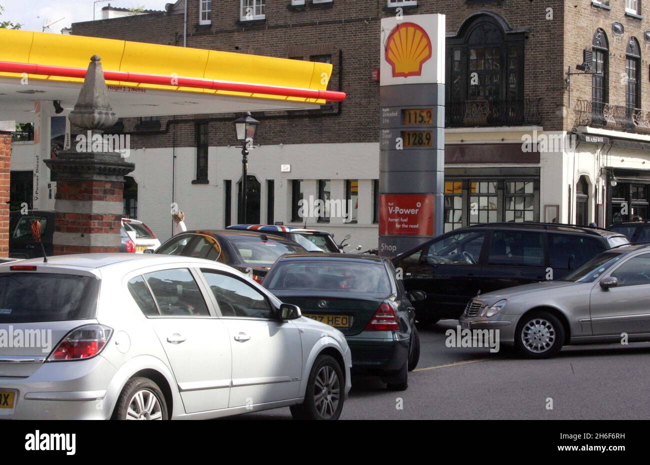 Tanker driver hi-res stock photography and images - Alamy