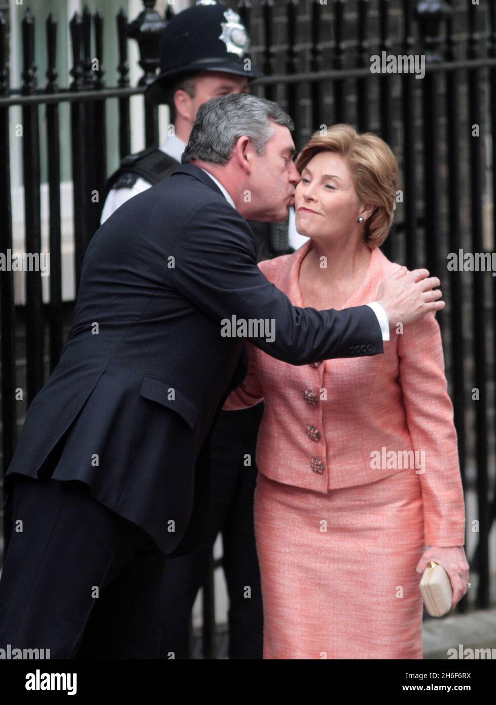 British Prime Minister Gordon Brown and wife Sarah welcome US President ...