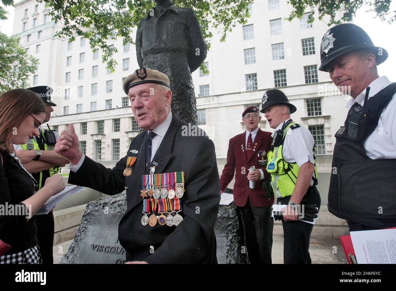Army War Veterans - 88 year old George Kay and 74 year old Ricky ...