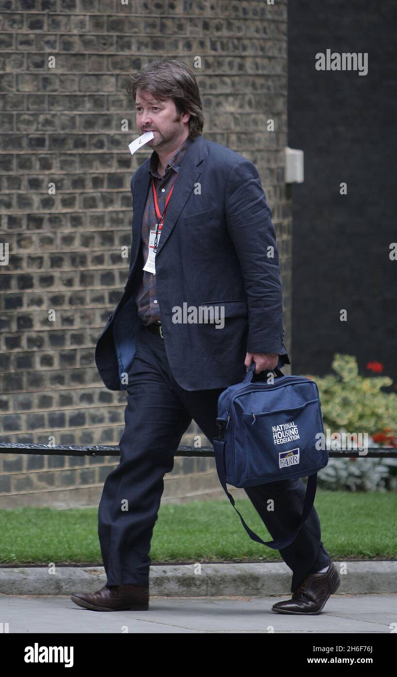 Derek Draper visits Gordon Brown in Downing Street today to help out ...