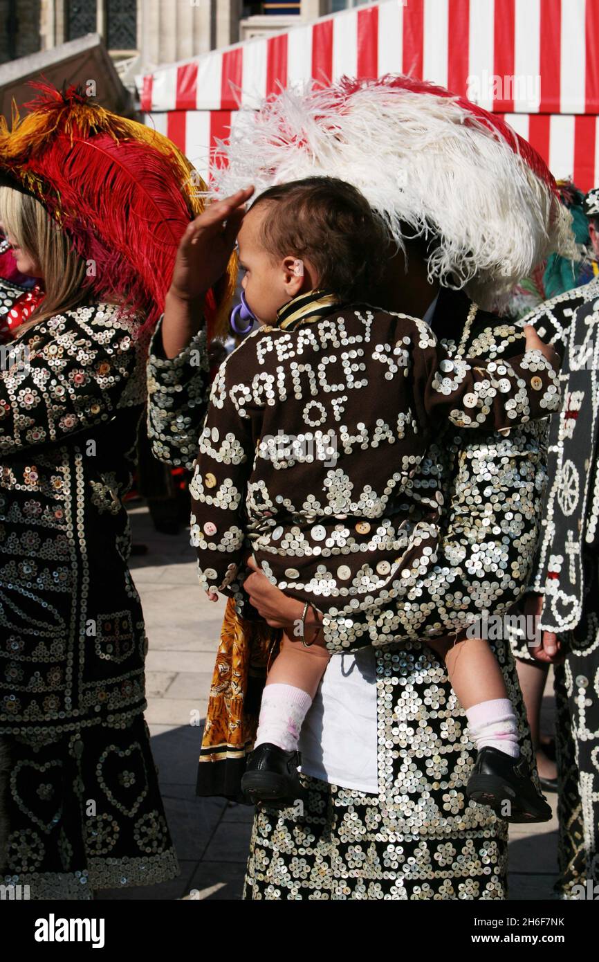 The London Pearly Kings & Queens Society Costermongers harvest festival ...