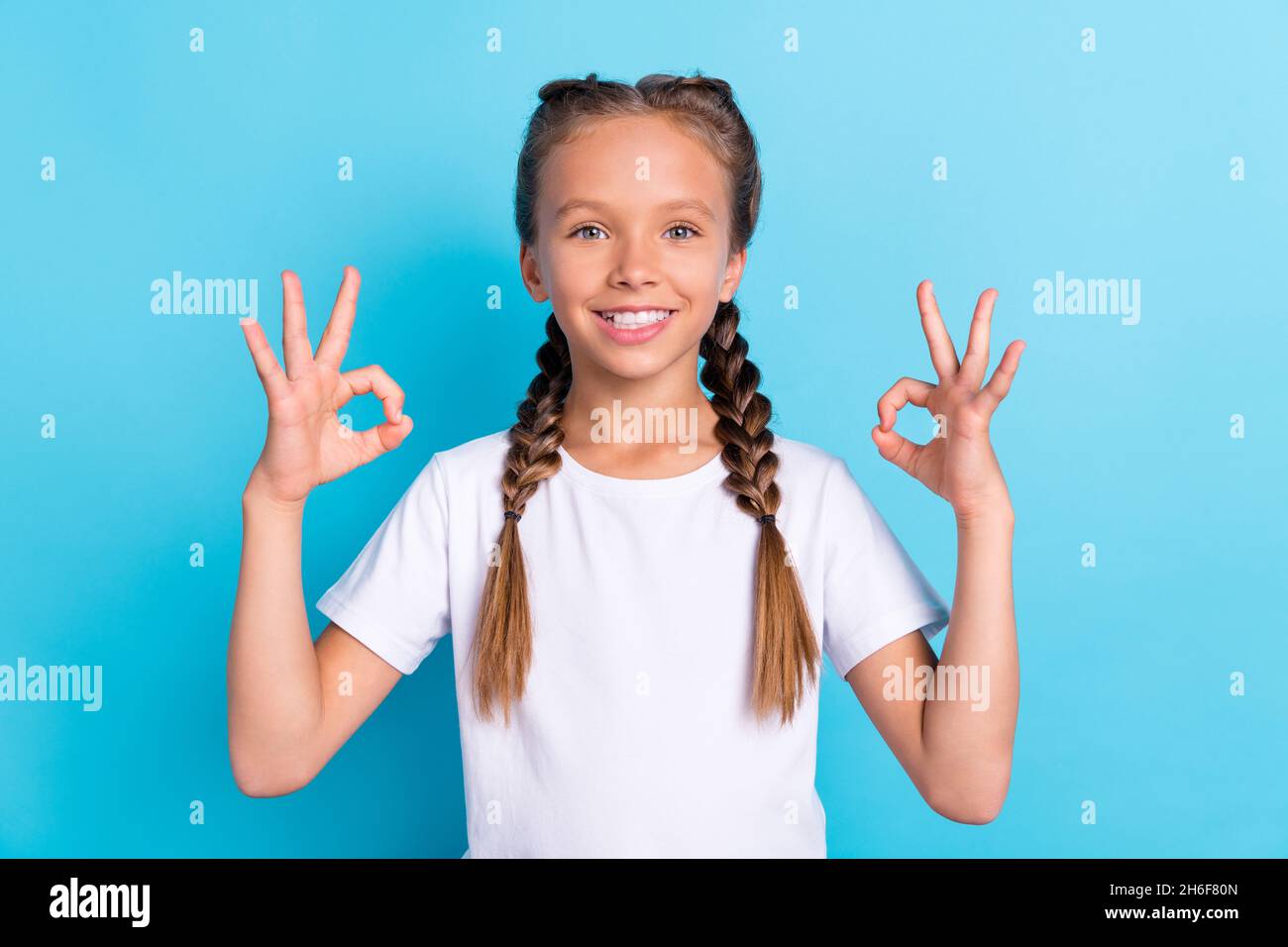 Photo of young girl happy positive smile show okay alright perfect ...