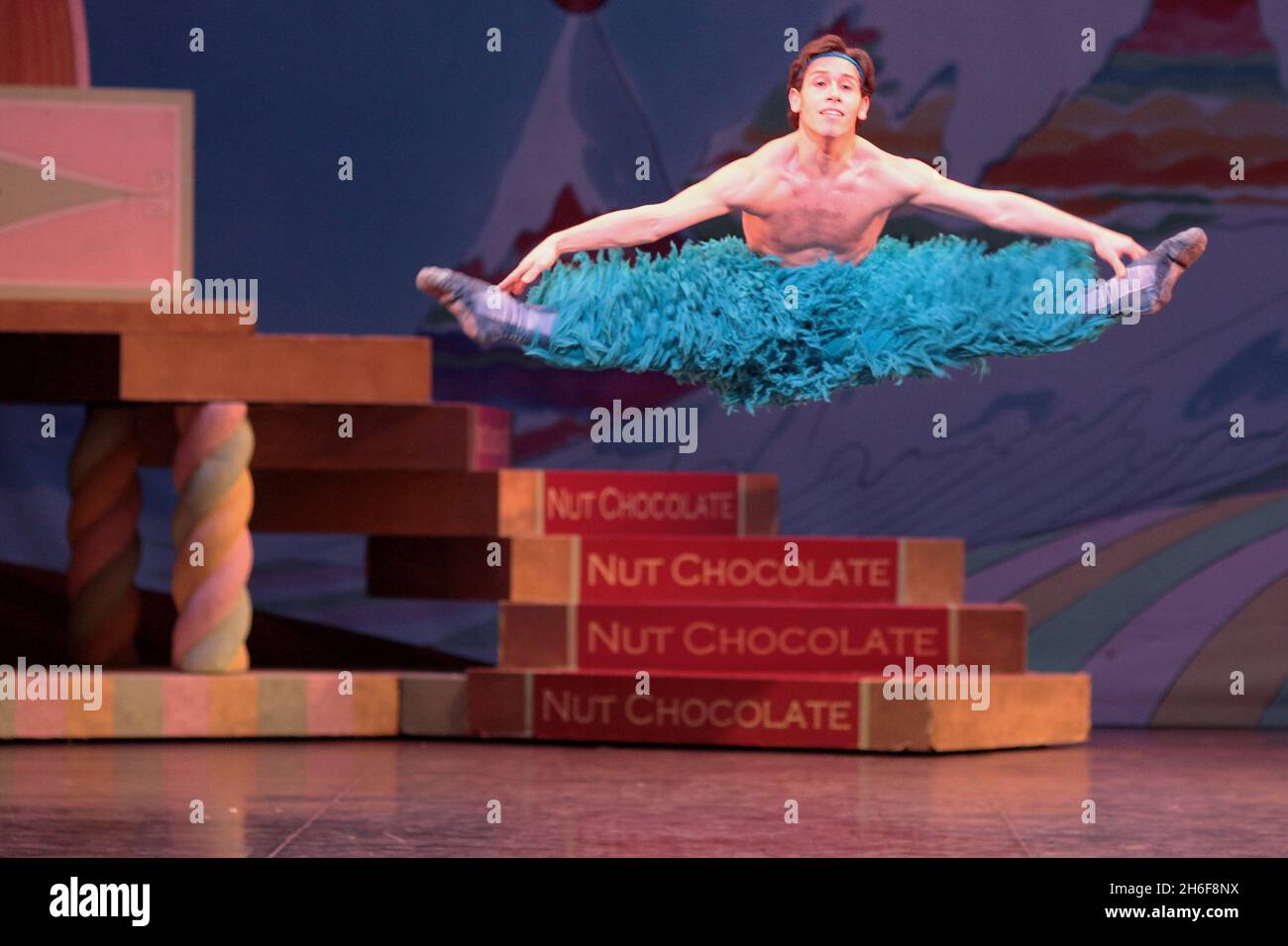 The Nutcracker is performed at the Coliseum in London Stock Photo - Alamy