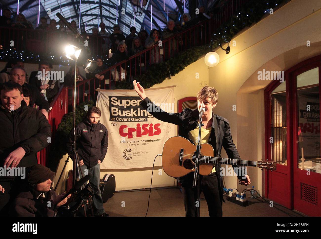 Keane lead singer tom chaplin hi-res stock photography and images - Alamy