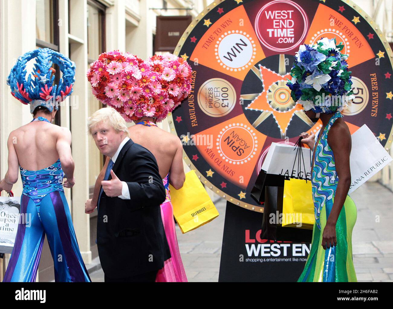 Priscilla queen of the desert musical hi-res stock photography and ...