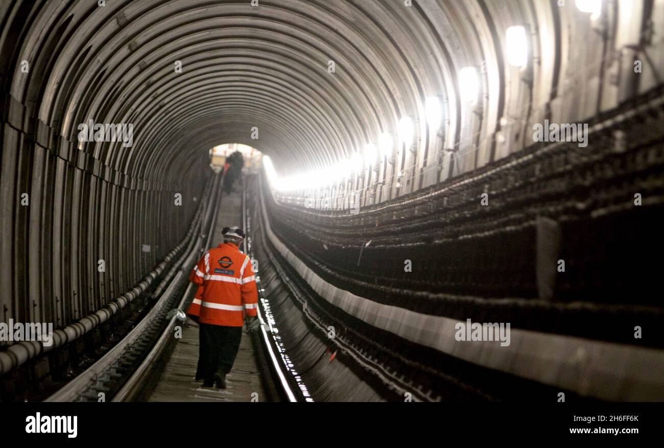 The Thames Tunnel, the brainchild of engineering geniuses Marc and ...