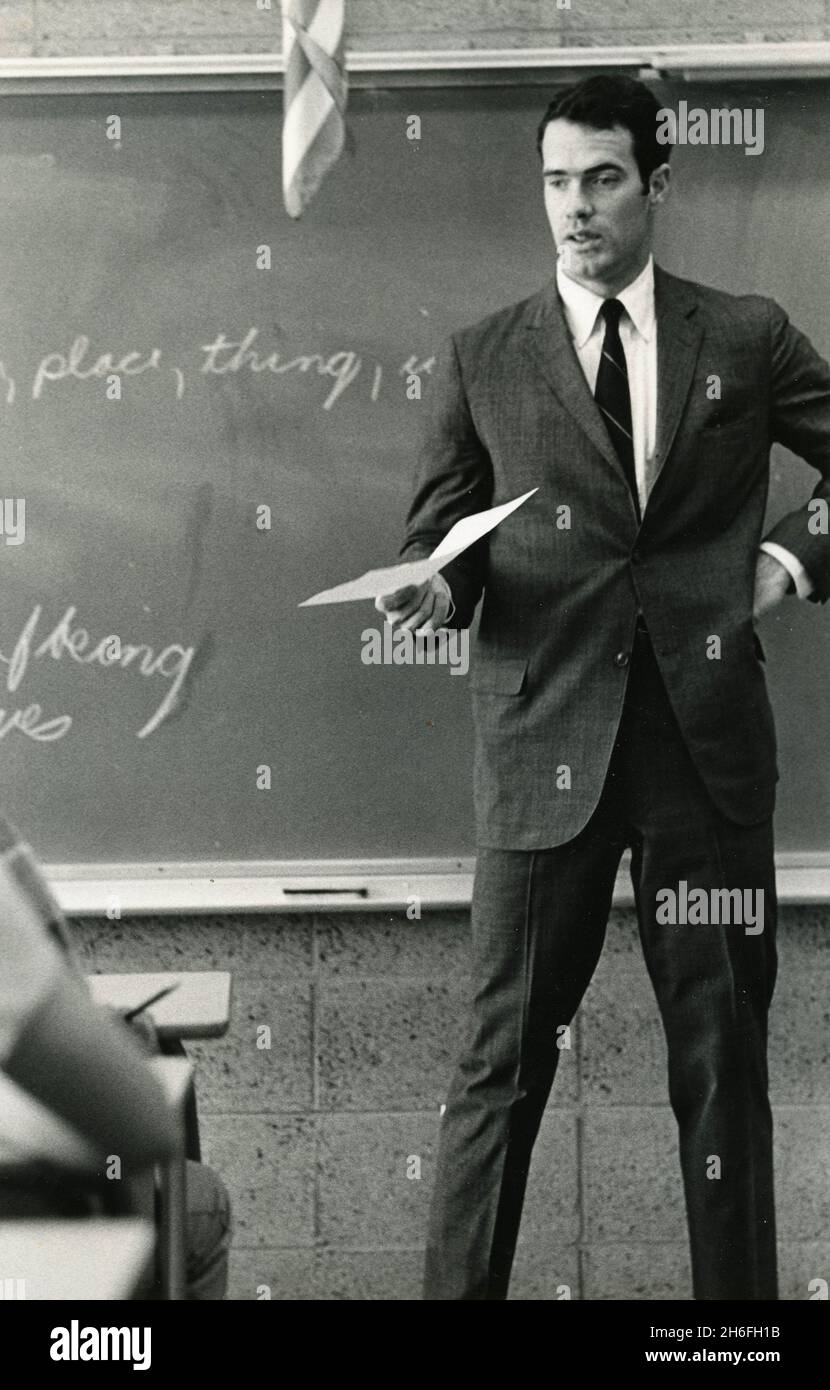 1950s classroom hi-res stock photography and images - Alamy