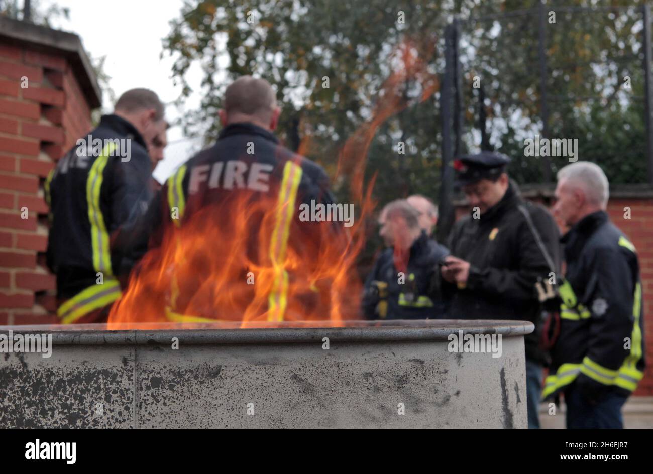 Fire station picket line hi-res stock photography and images - Alamy