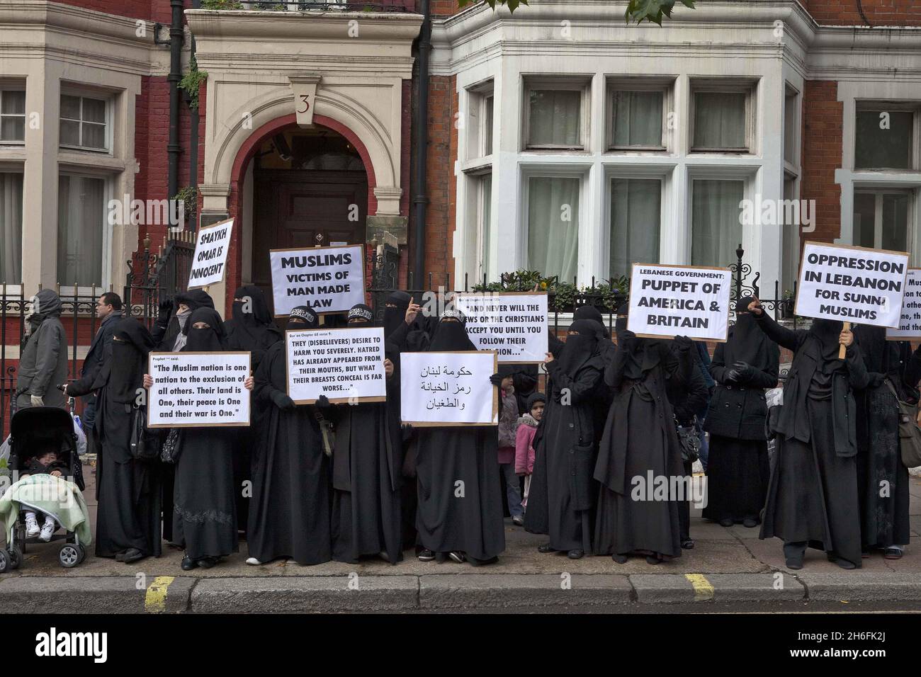 Three Days", New YorkBritish Muslims protest outside the Lebanese ...