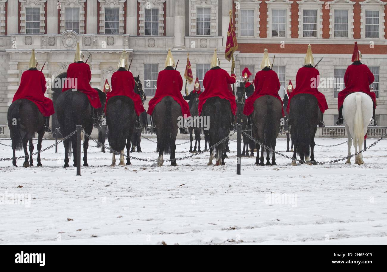 Snow London- The Queen's Life Guard made their way down the Mall in the ...