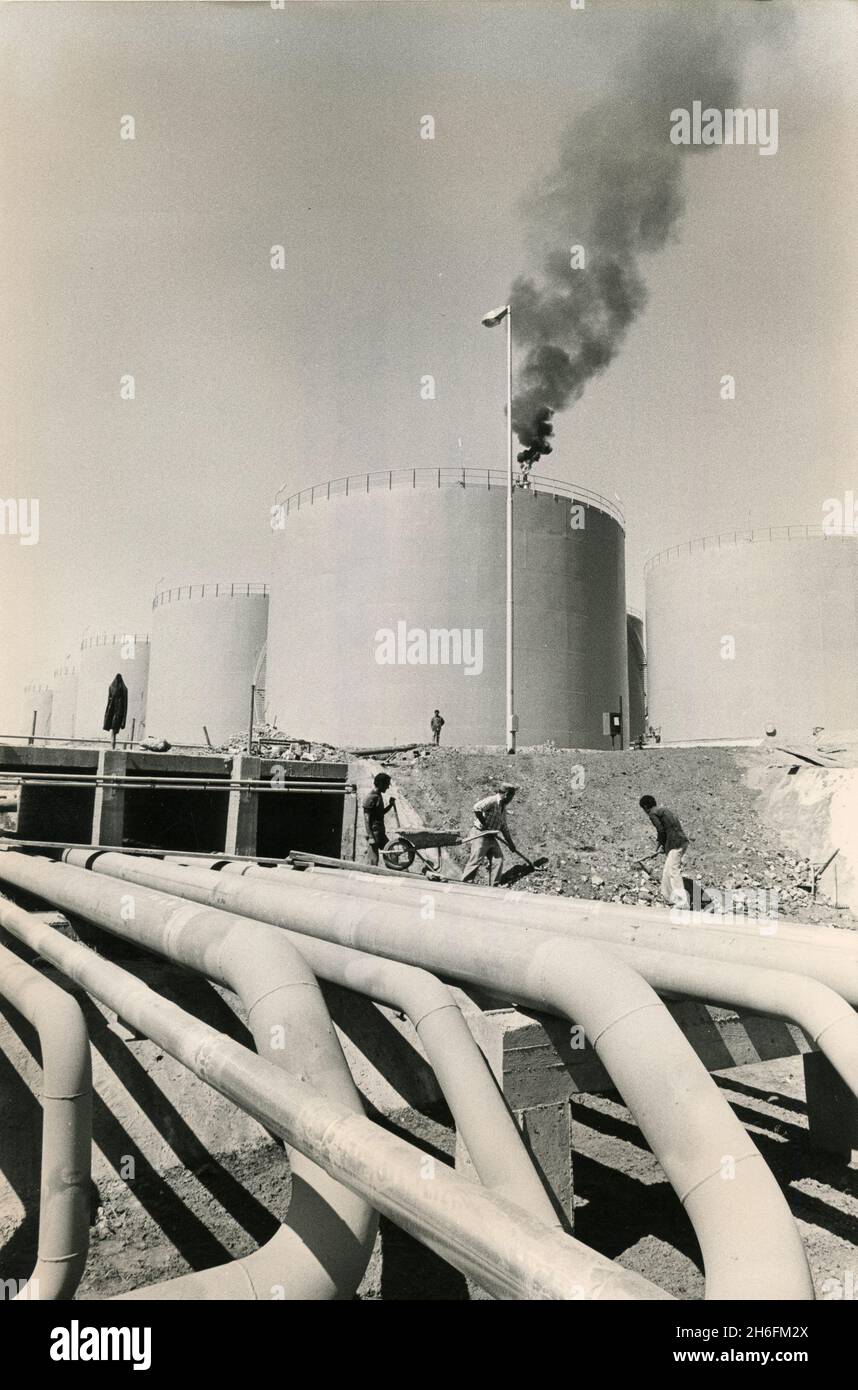 The new oil refinery plant at Skikda, Algeria 1980 Stock Photo - Alamy