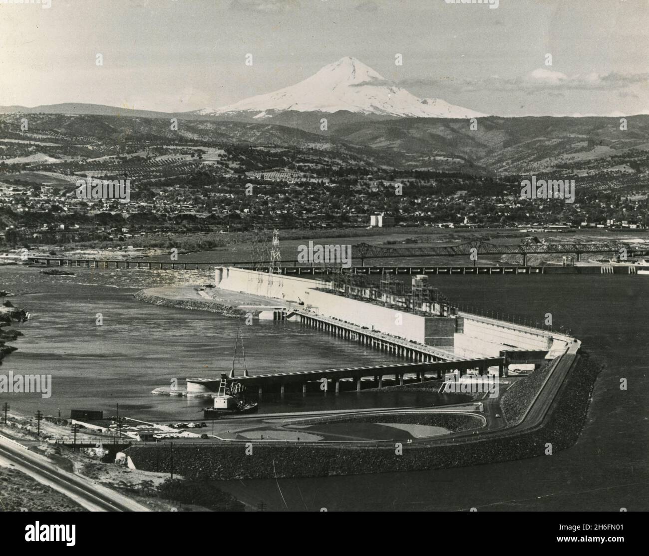 Panorama of the Dalles Dam on the Columbia River, Portland, Oregon, USA ...