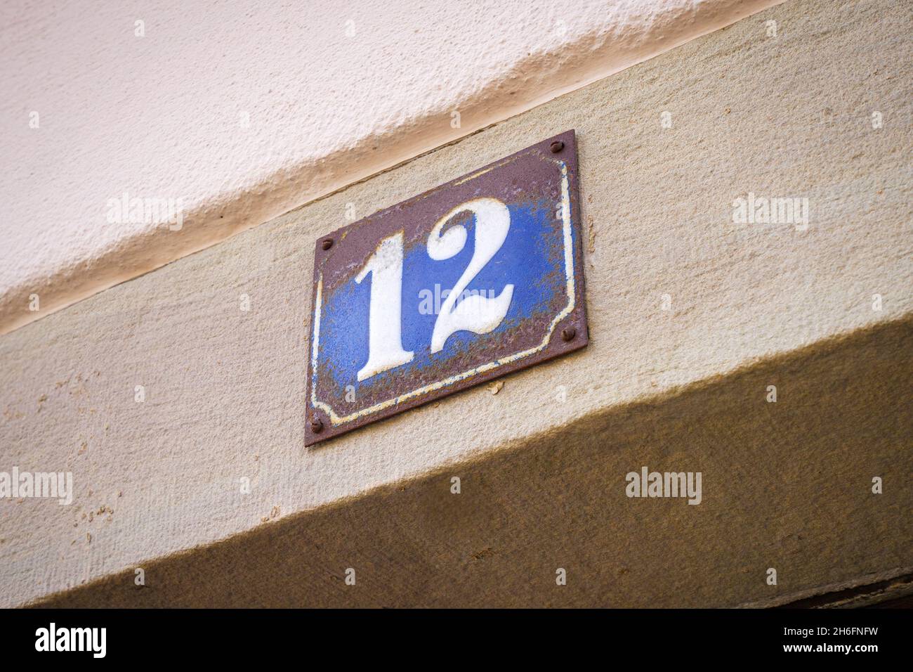 12 number house plaque hi-res stock photography and images - Alamy