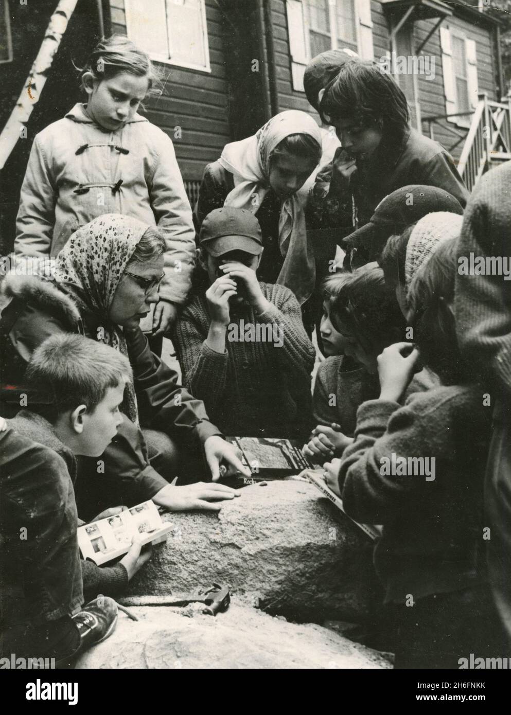 Little Bits High Resolution Stock Photography and Images - Alamy