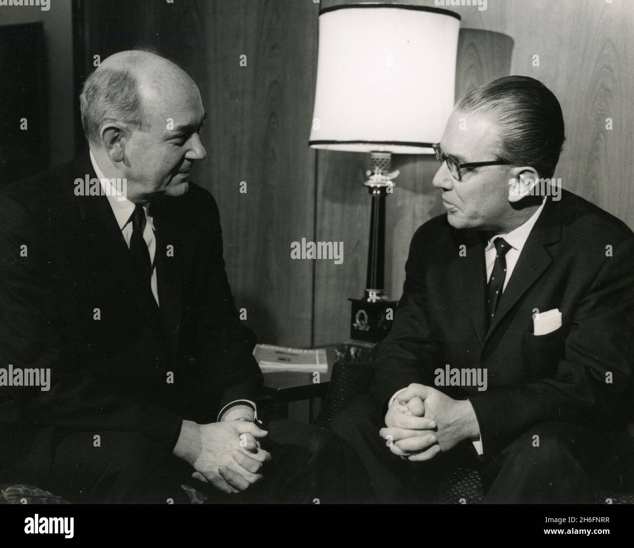 German Minister of Defense Kai-Uwe von Hassel (right) and US Secretary ...