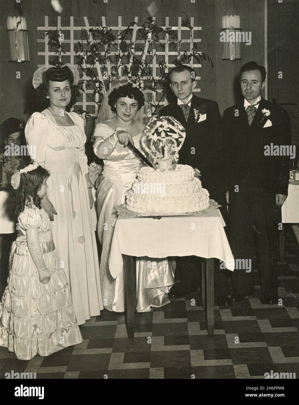 Photos of an Italian-American wedding from the 1940s: Bride and groom ...
