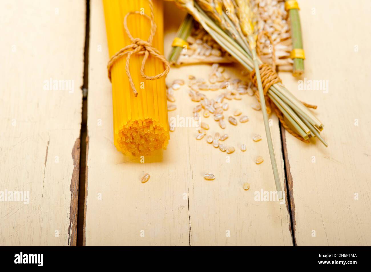 organic Raw italian pasta and durum wheat grains crop Stock Photo - Alamy