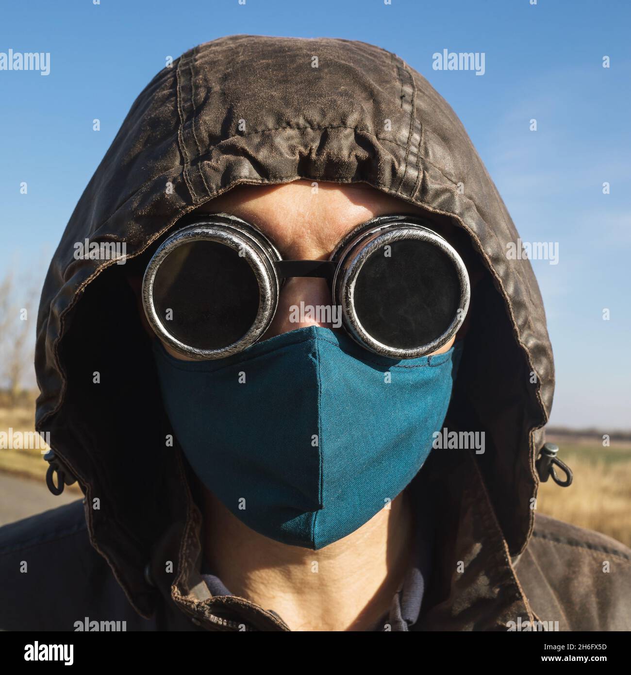 Steampunk man hi-res stock photography and images - Alamy