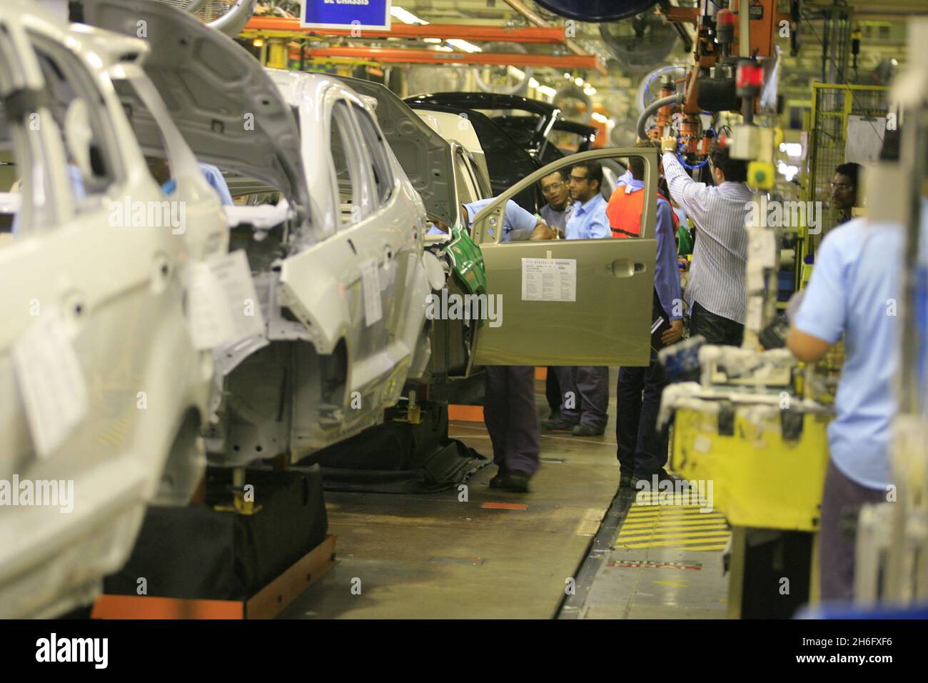 Henry ford factory line hi-res stock photography and images - Alamy